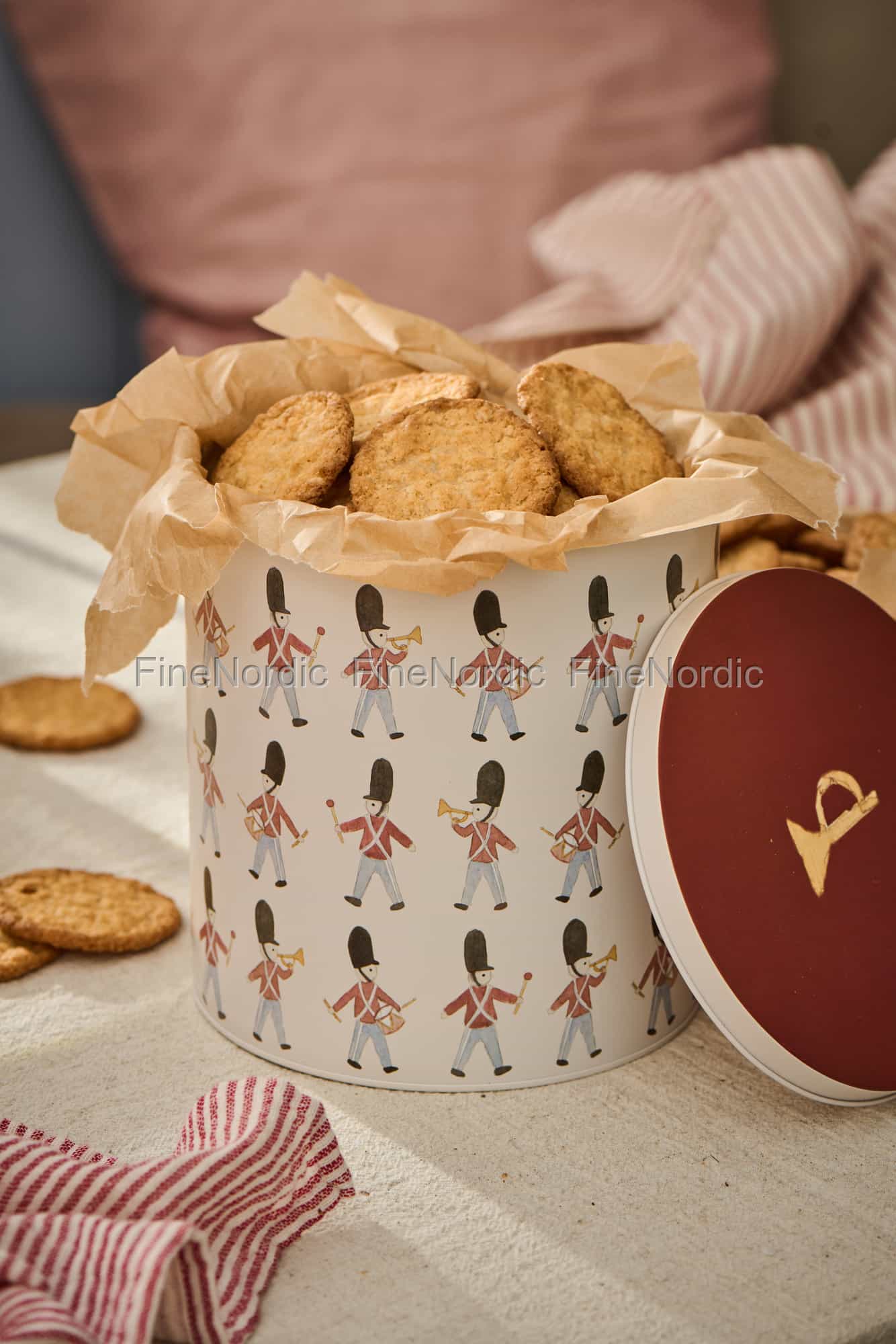 Ib Laursen Cake Tin with Guards Round