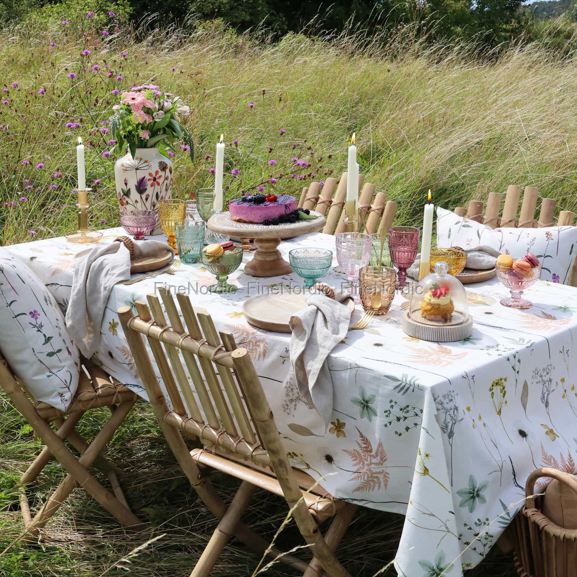 Chic Antique Aix Tablecloth with Floral Print Cream 140 x 240 cm