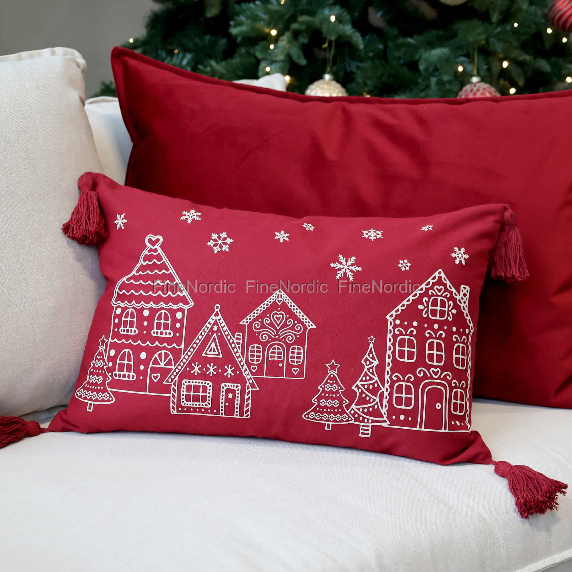 Chic Antique Aix Pillowcase with Tassels & Houses Cherry 35 x 50 cm